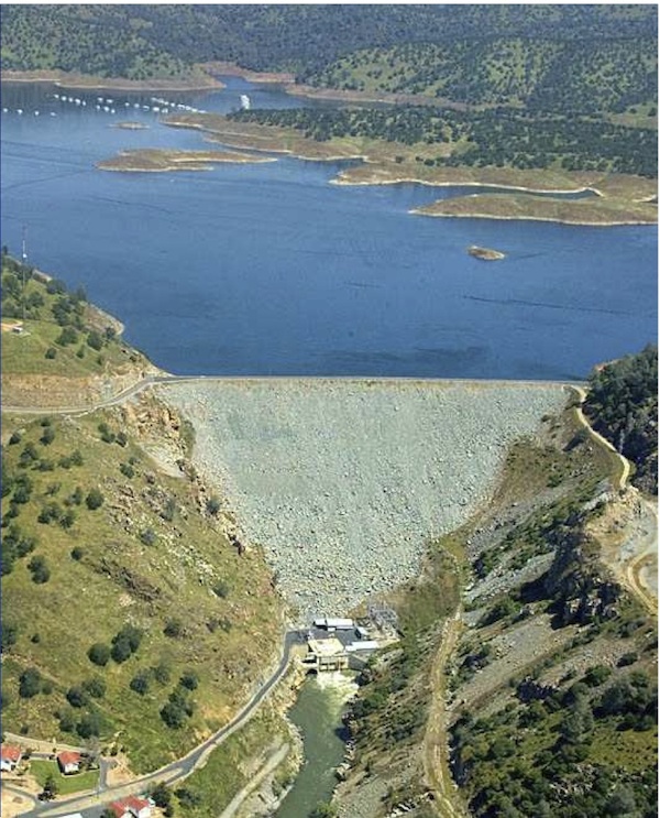 Yanopah Takes the Plunge - International Rivers Resource Hub